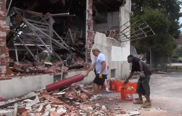 Experimental Gases, Danger, And The Rock-afire Explosion | Hackaday