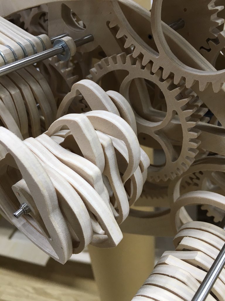 Frickin’ Amazing Clock | Hackaday