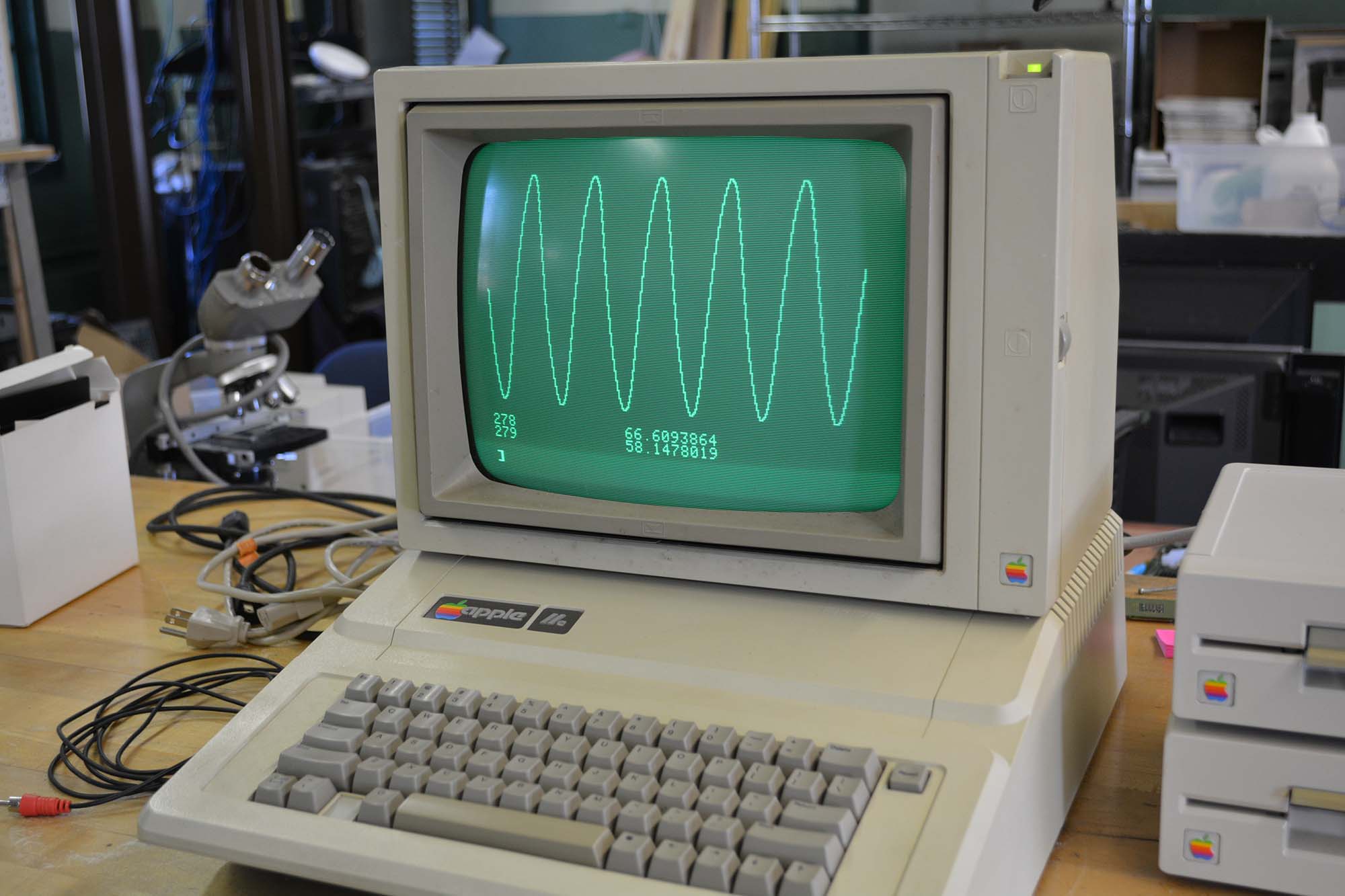 VCF East: A Retro Hackathon | Hackaday