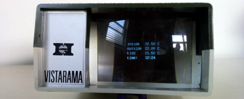 A Slide Viewer Makes An Excellent Case For An OLED Project | Hackaday