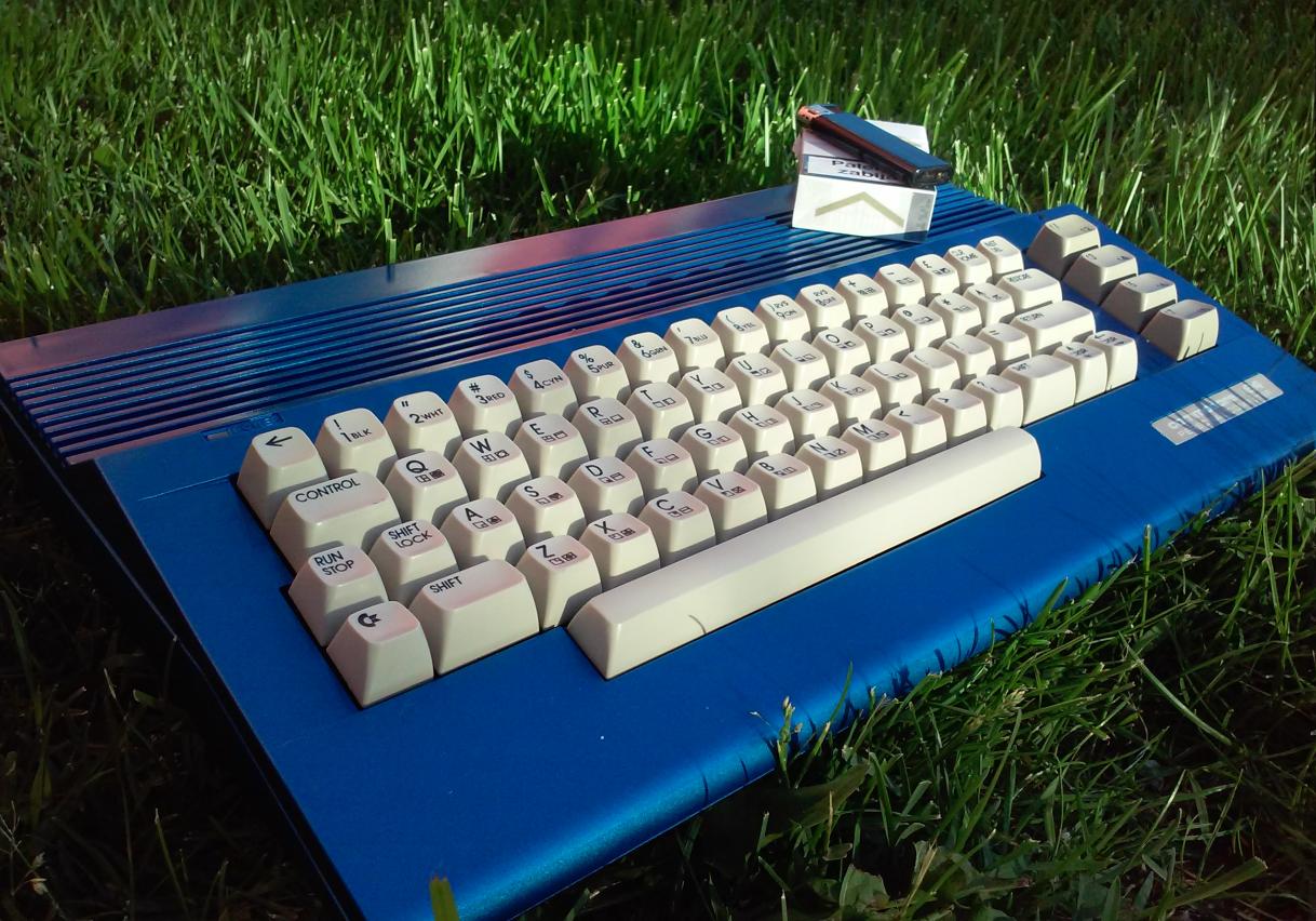Refurbishing Six Commodore 64s In Parallel | Hackaday