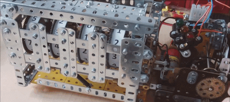 Amazing Meccano Pinball Machine Fully Functional Before Meeting Its ...
