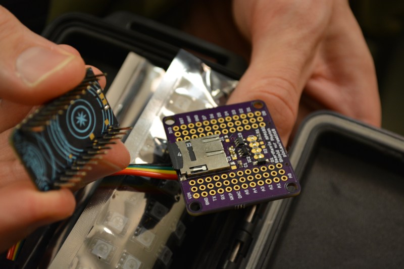 0103-louisbeaudoin-particle-hostboard | Hackaday