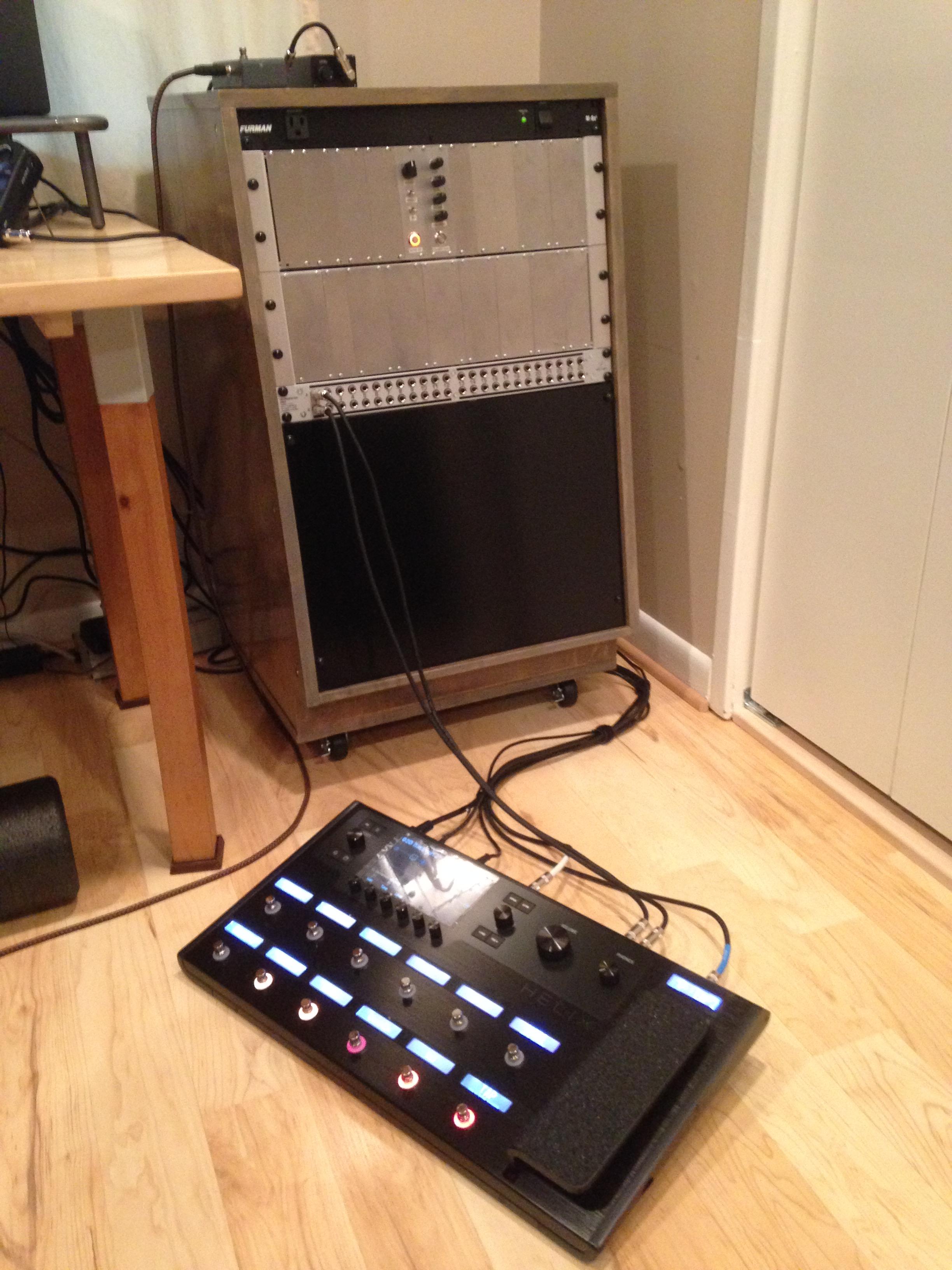 MIDI Guitar Pedals | Hackaday