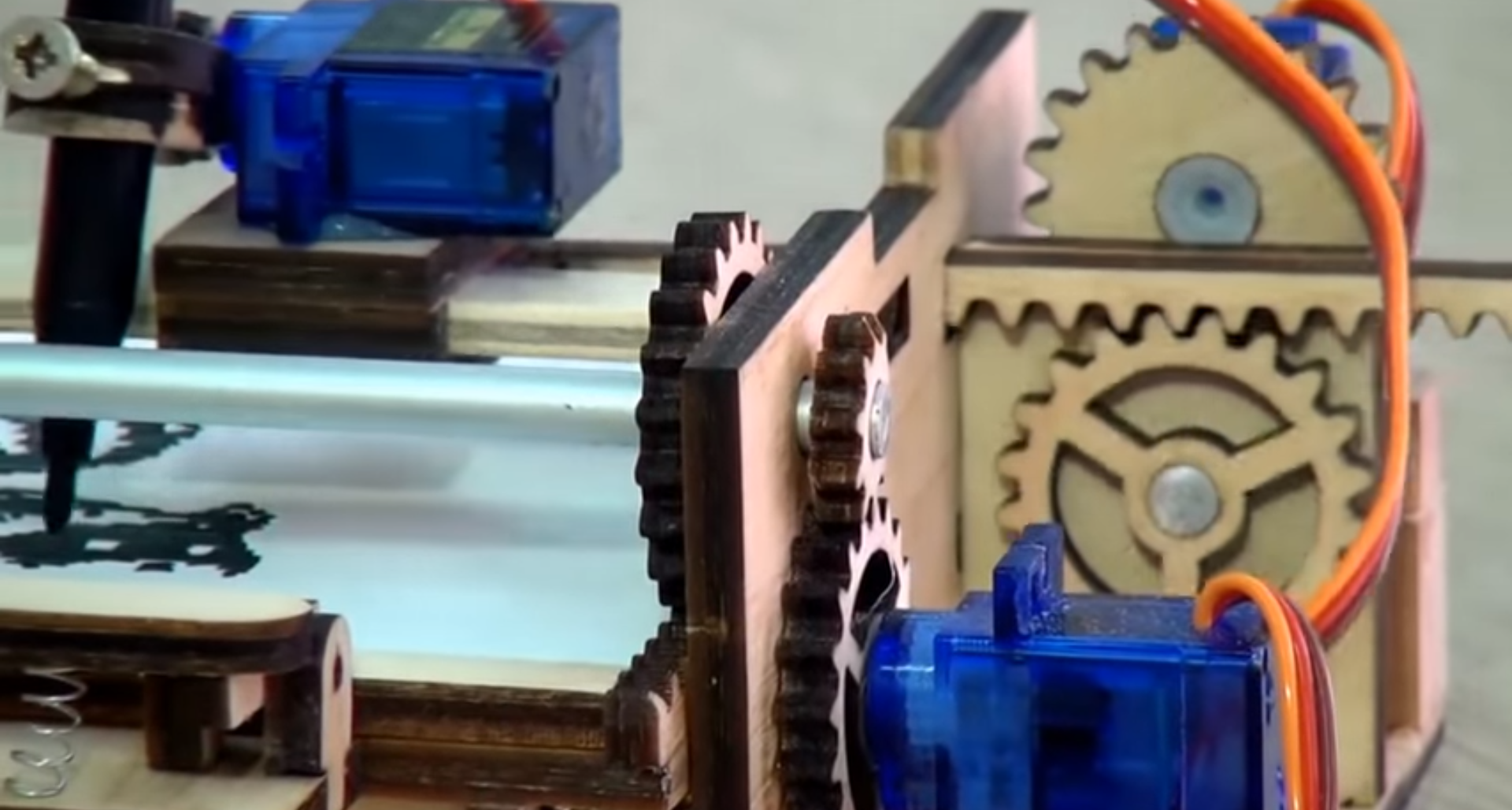 DIY Mini Printer Is 95% Wood, Prints Tiny Cute Images | Hackaday