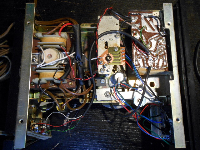 Retro Teardown: Inside An 8-Track Stereo Player | Hackaday