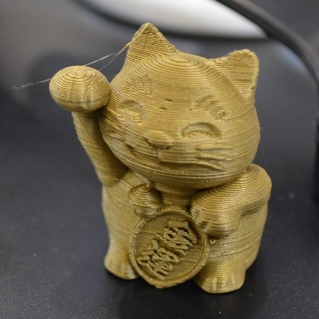 Mini Delta 3D Printer In Action At The Monoprice Booth | Hackaday