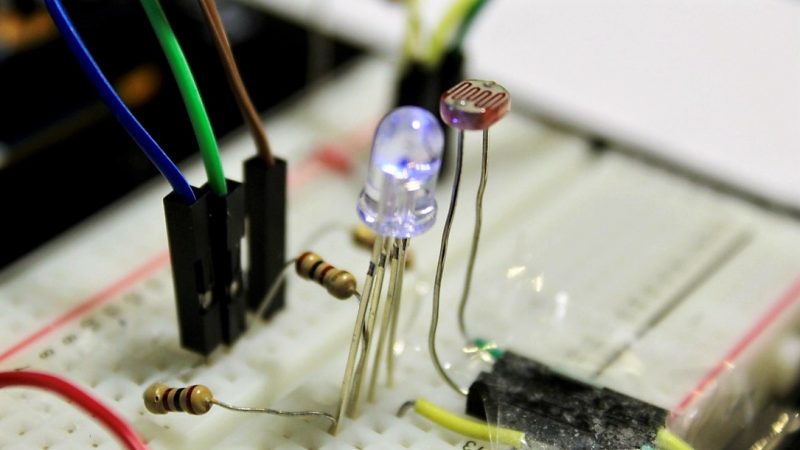 Color Sensor From An RGB LED And A Photocell | Hackaday