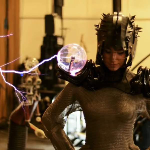 Anouk Wipprecht: Robotic Dresses And Human Interfaces | Hackaday