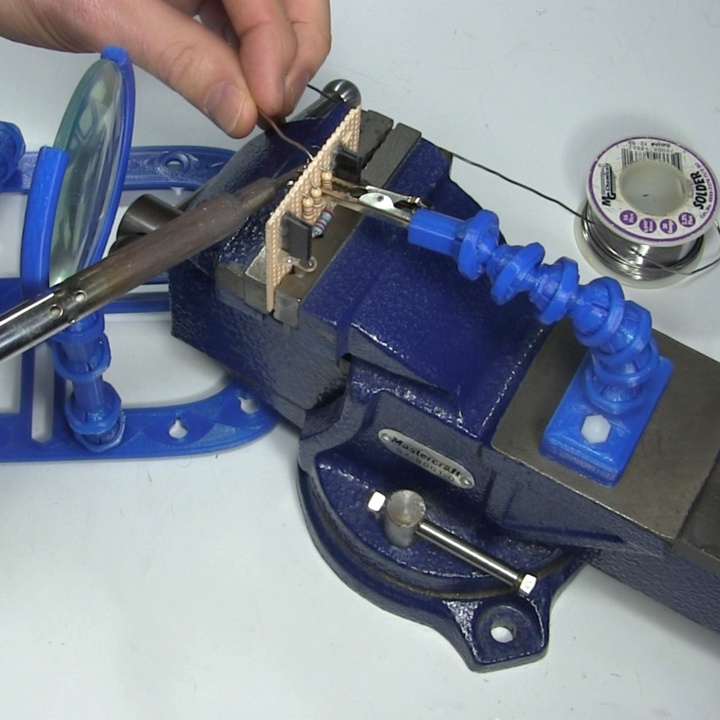 Printed It: Do More With Lockable Ball And Socket Helping Hands | Hackaday