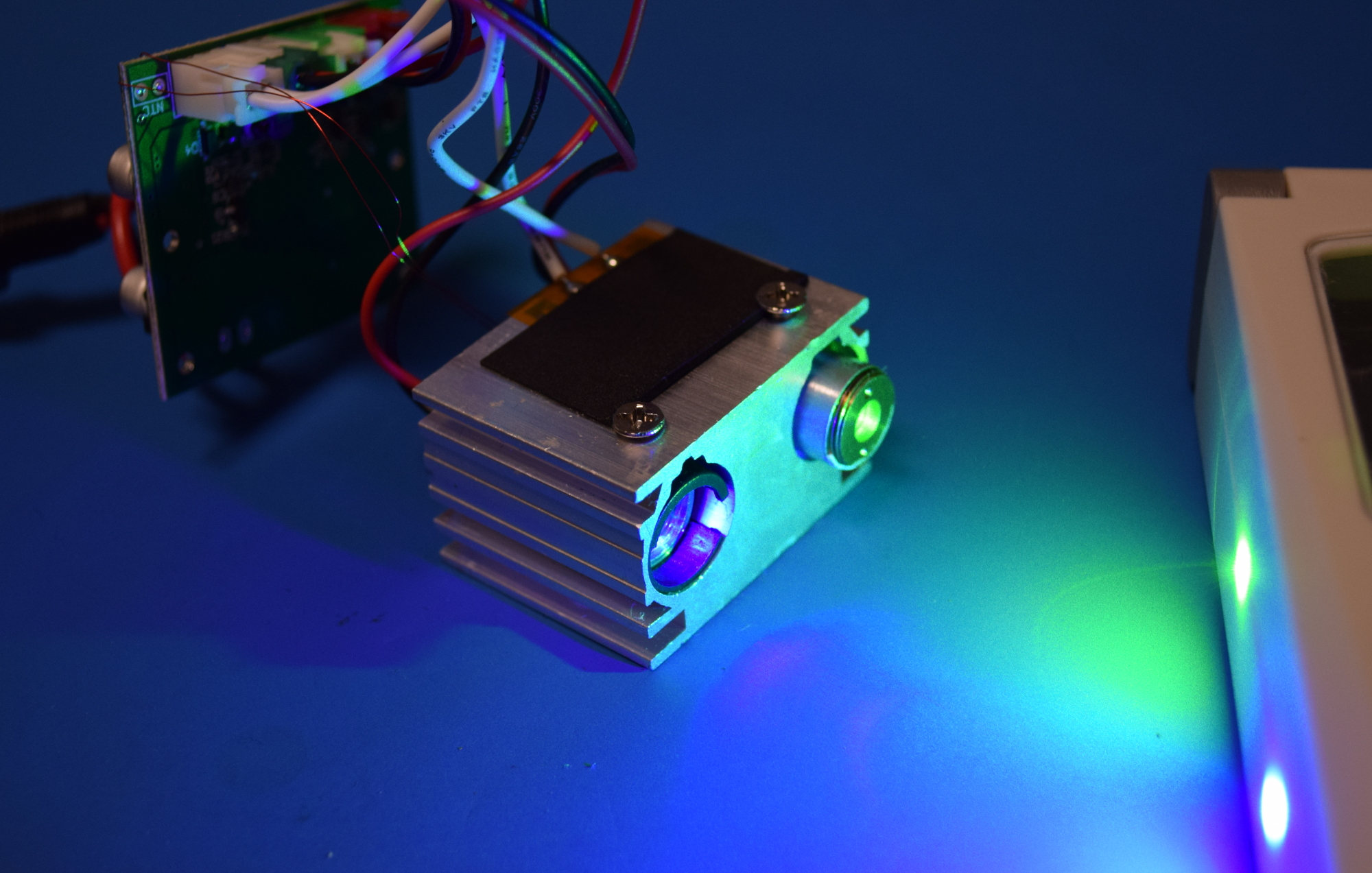 Teardown: What’s Inside A Christmas Laser Projector? | Hackaday