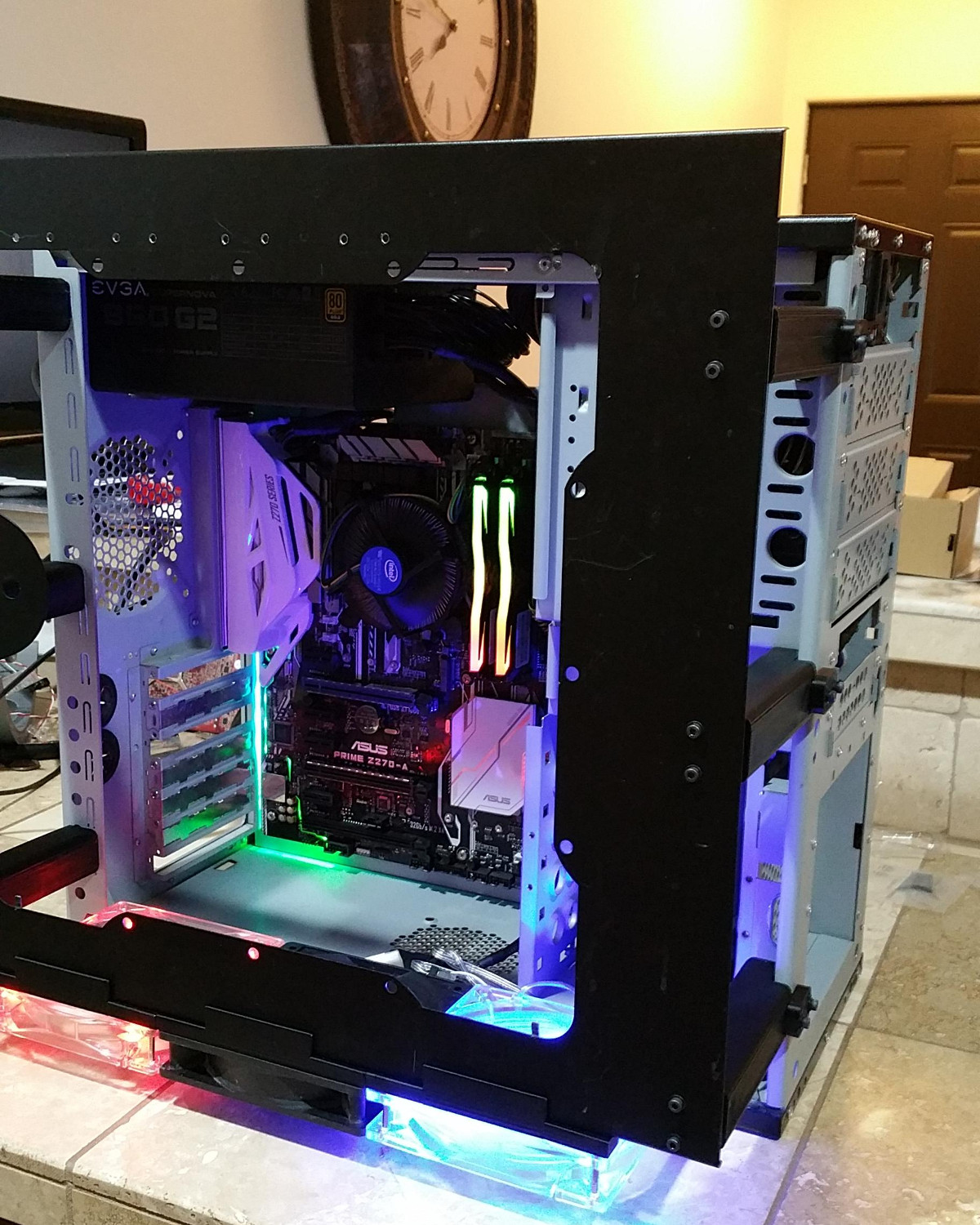 Stretched PC Case Turned GPU Cryptominer | Hackaday