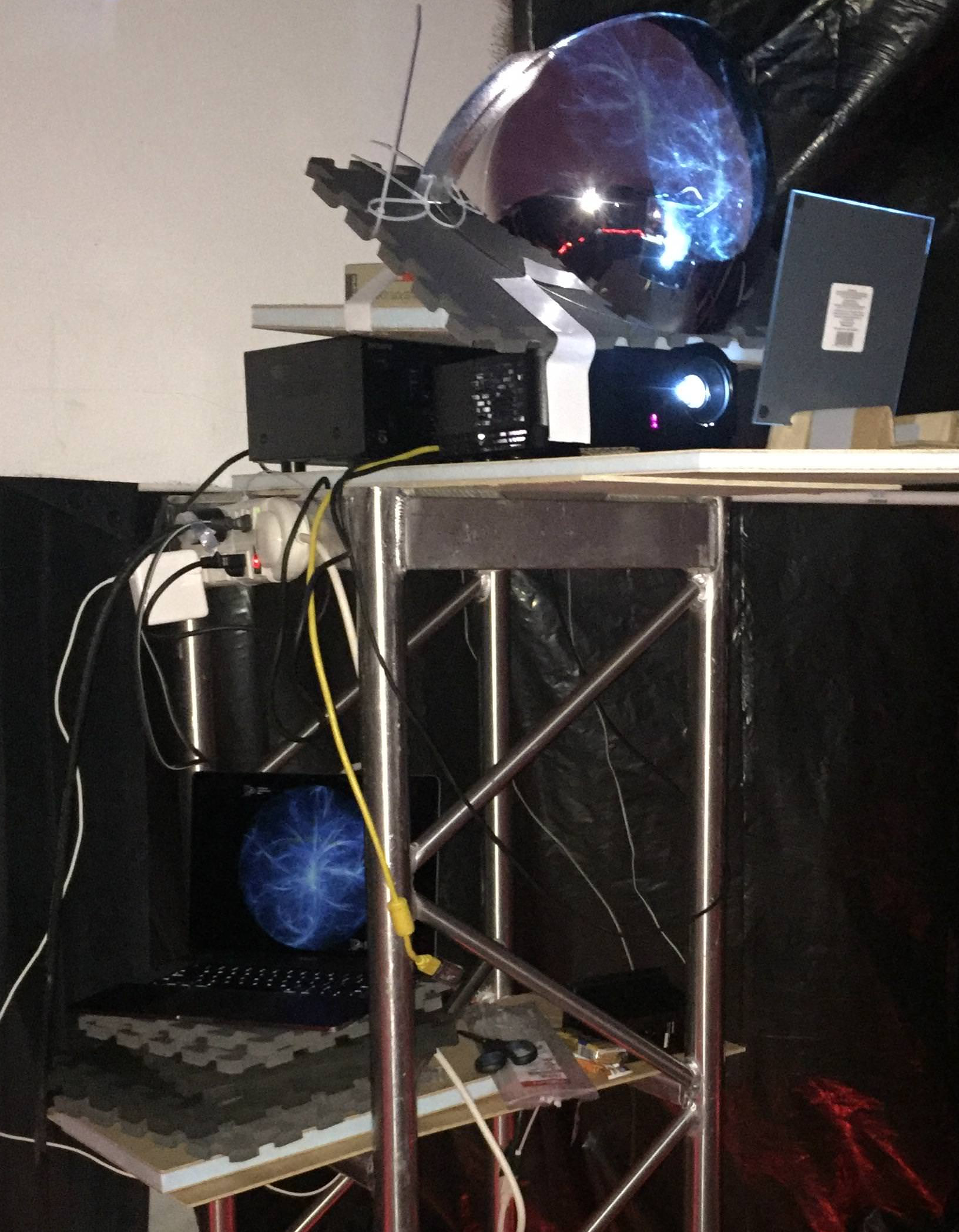 DIY Planetarium Built From PVC Pipes And Cardboard | Hackaday