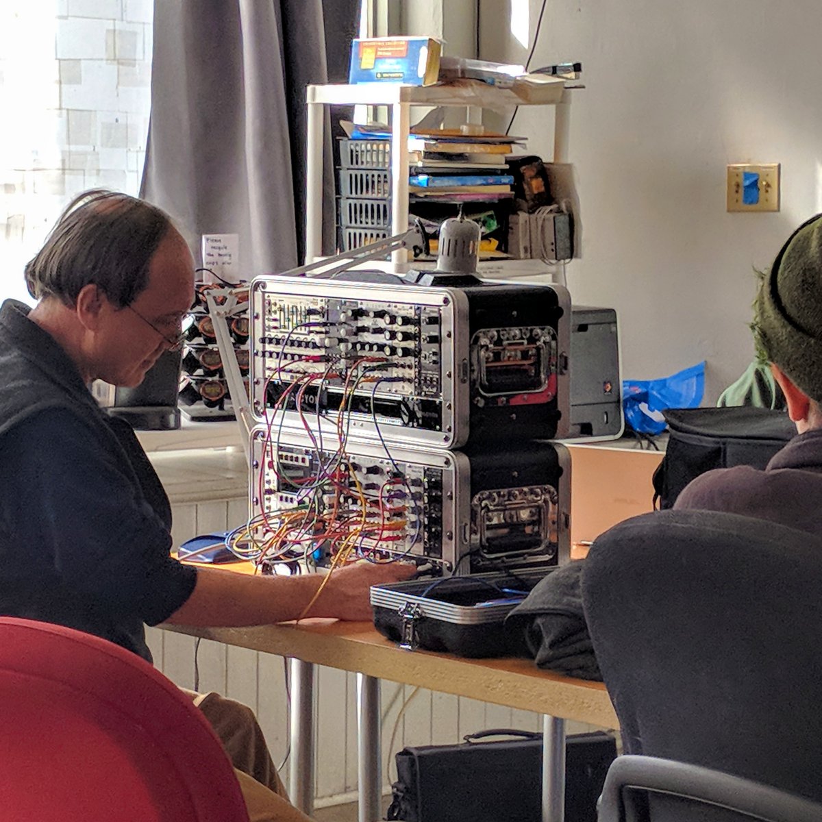 HalcyonModular-synth-system | Hackaday