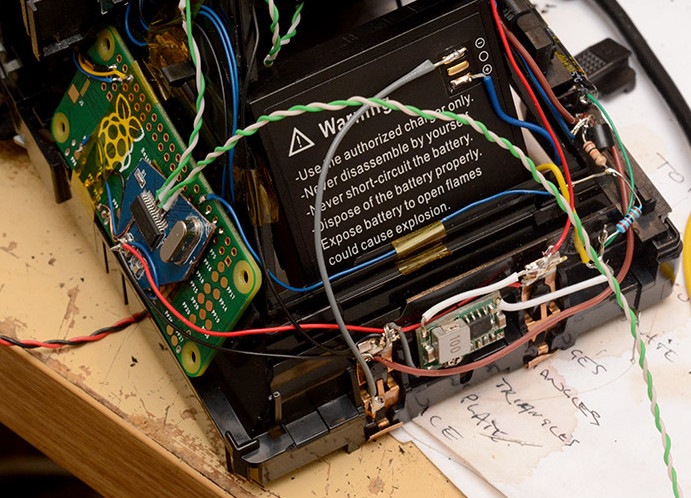 Polaroid Gets Thermal Printer And Raspberry Pi | Hackaday