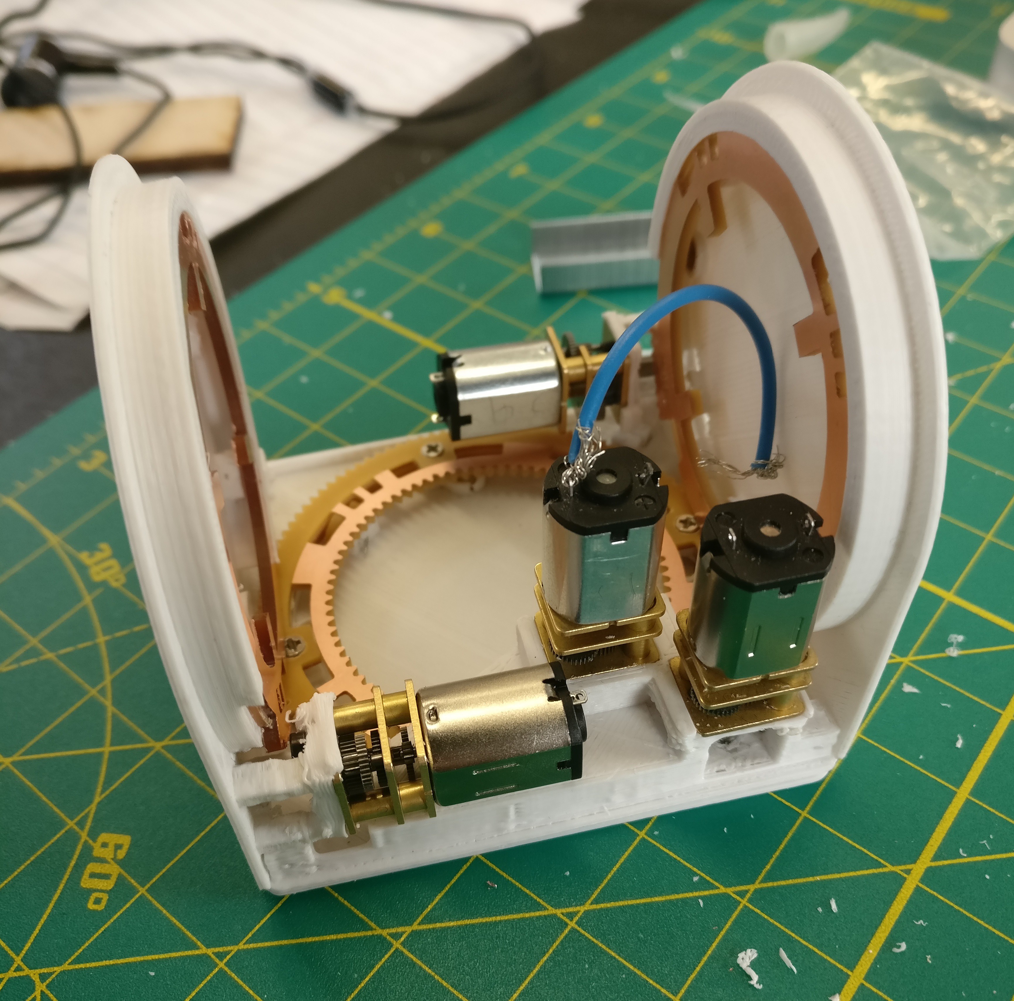 Dtto-new-face-design-internals | Hackaday