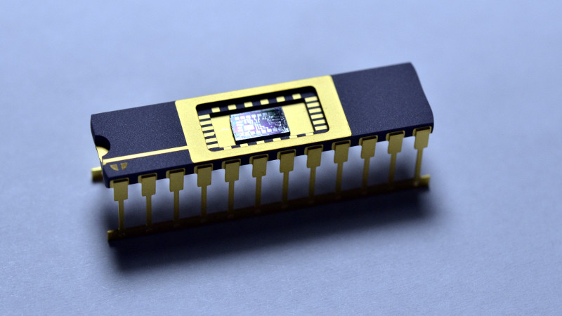 More Details On That First Home-Made Lithographically Produced IC ...