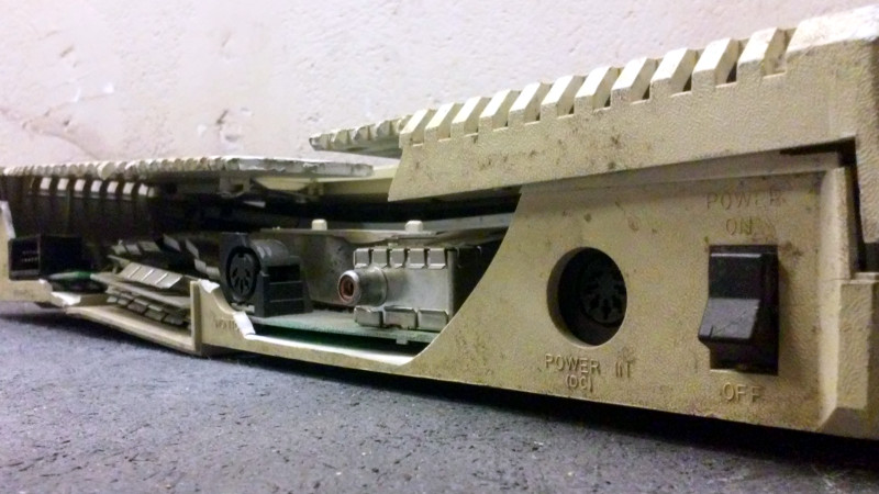 Restoring An Atari 800 XL That’s Beyond Restoring | Hackaday