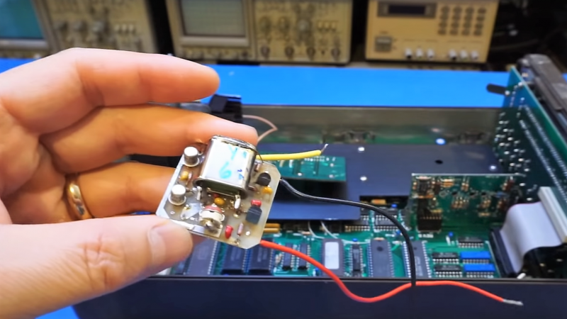 Drifting Instrument Presents Opportunity To Learn About Crystal Oscillators | Hackaday