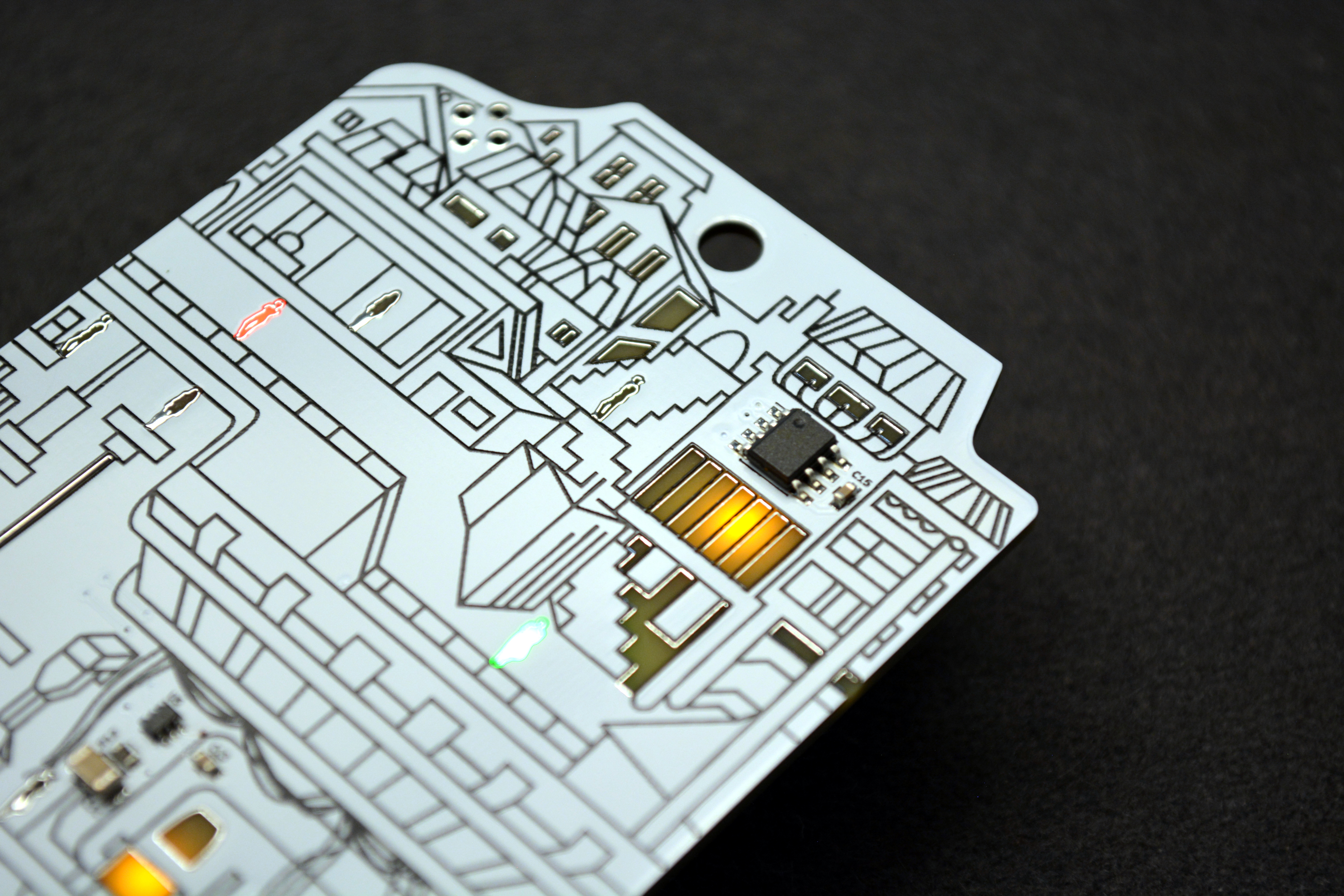 First Look At DEF CON 26 Official Badge | Hackaday