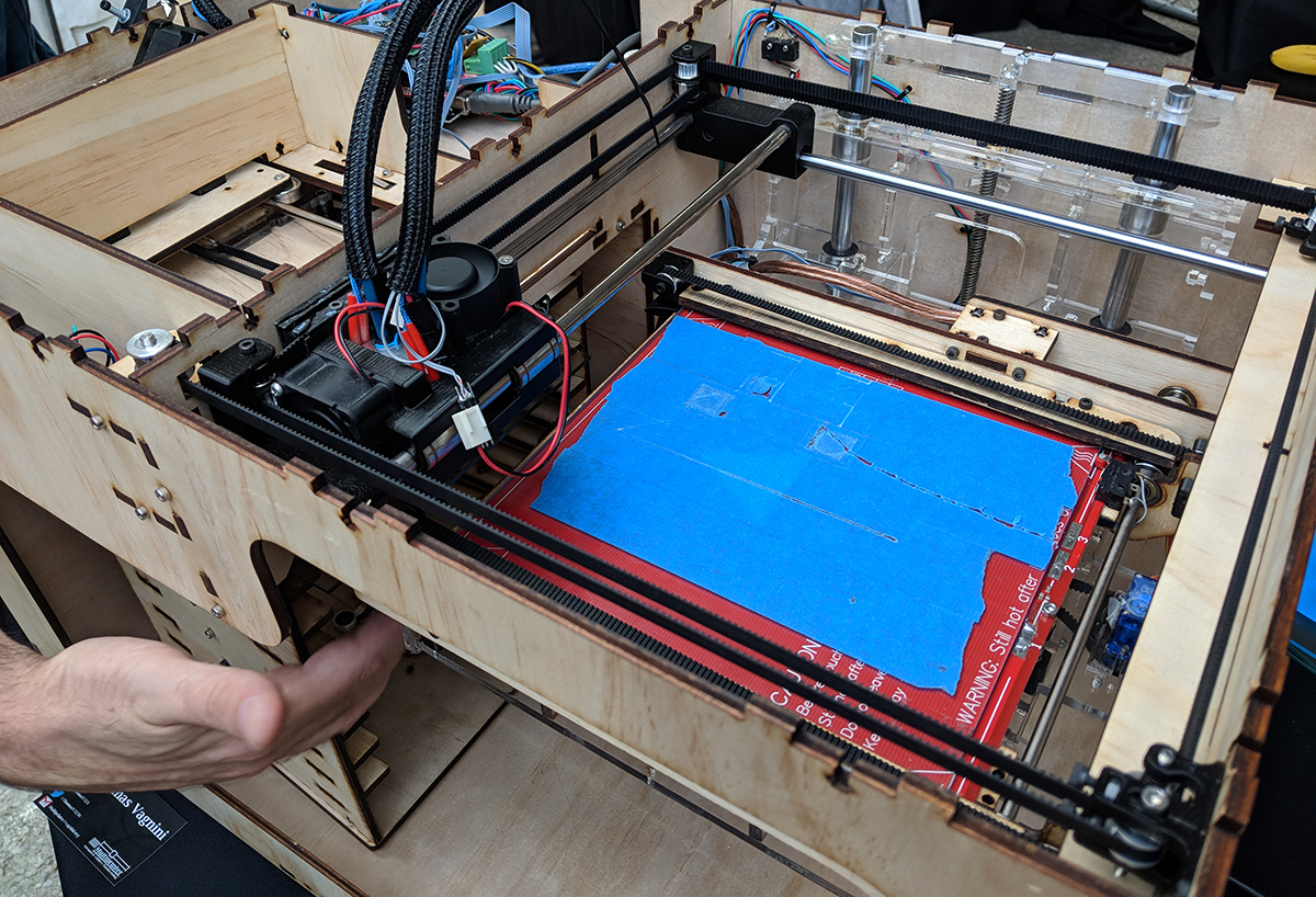 Maker Faire NY: Infinite Autonomous 3D Printing | Hackaday