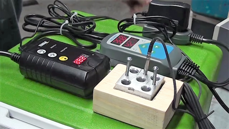 Hacked Heating Instruments For The DIY Biology Lab | Hackaday