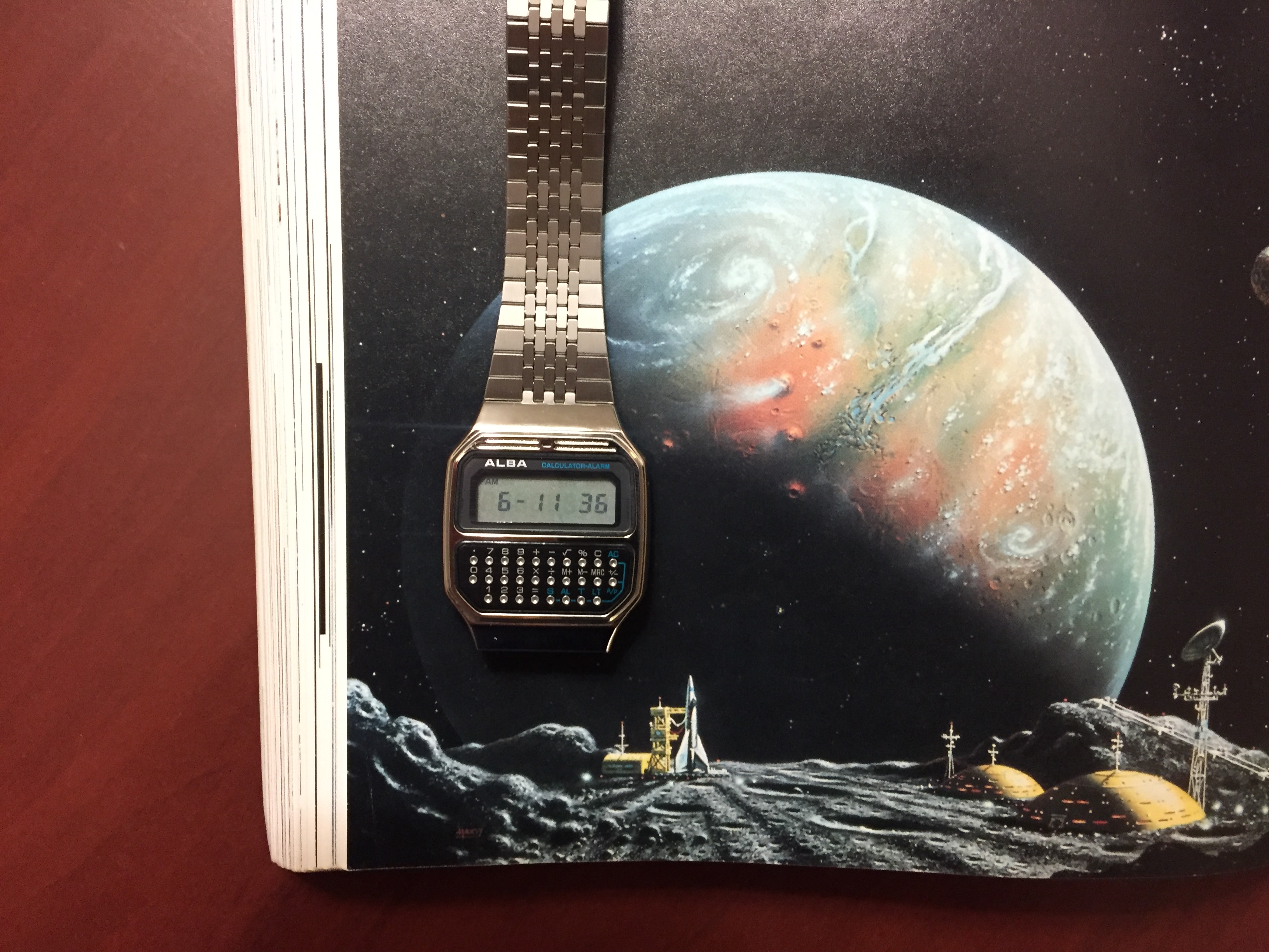 Collecting, Repairing, And Wearing Vintage Digital Watches | Hackaday