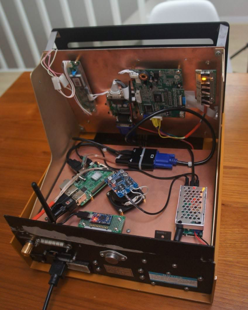 1970s Lab Equipment Turned Retro Pi Terminal | Hackaday