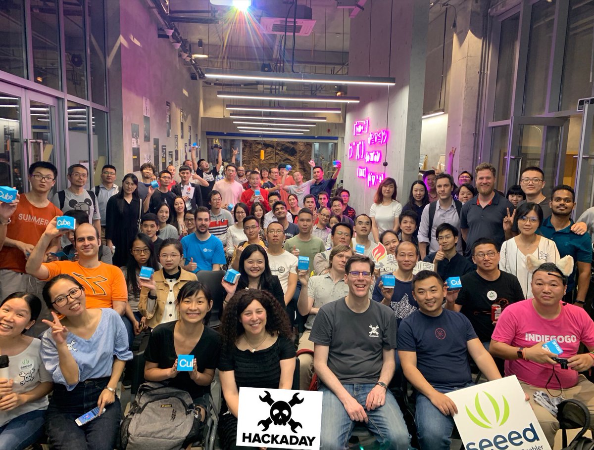 Hacker Abroad: Cellphone Repair In Huaqiangbei And A Huge Meetup At Seeed | Hackaday