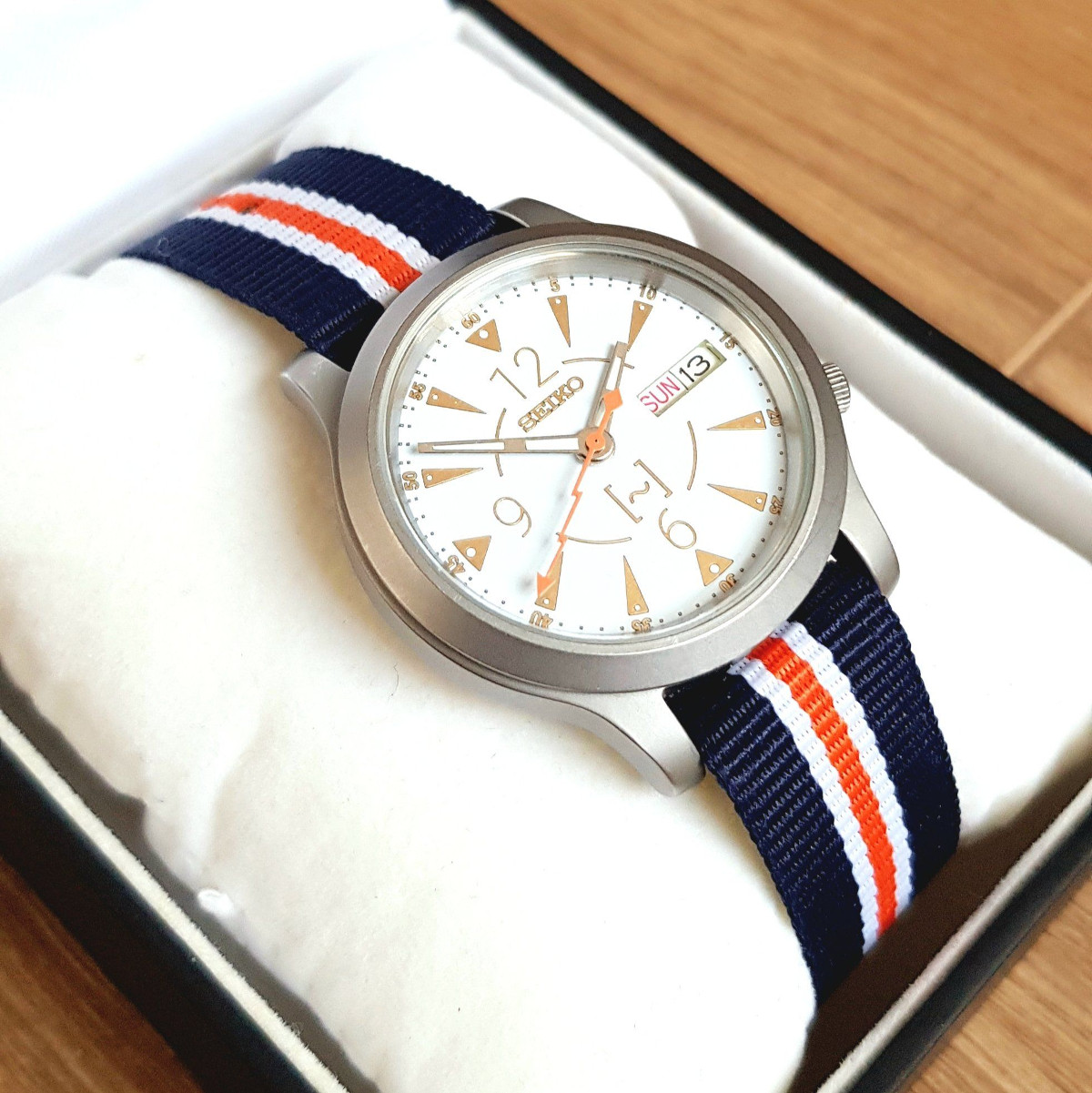 Cambridge Mini Uncon: Robots, Light Boxes, PCB Watches, And Retro ...