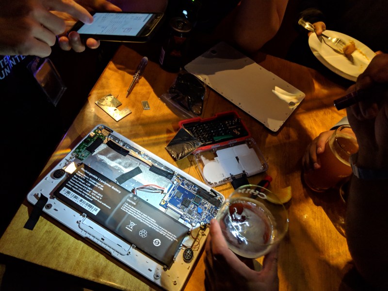 KiCon2019-pinebook-teardown | Hackaday