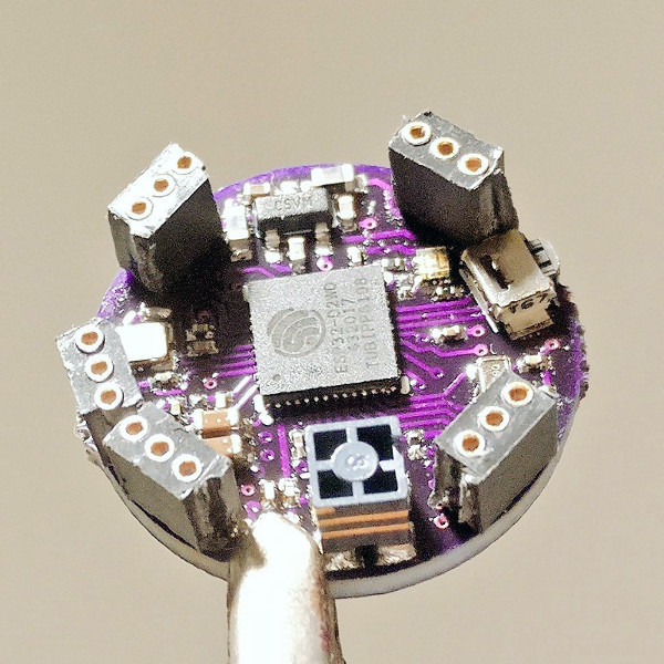 Femtobeacon Is A Tiny Esp32 Coin Shaped Dev Board Hackaday