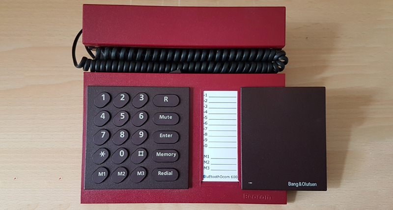 Bluetoothing Beautiful Phones | Hackaday