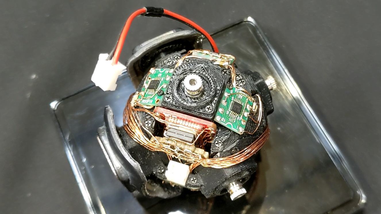 Robotic Rubik’s Cube Solver | Hackaday