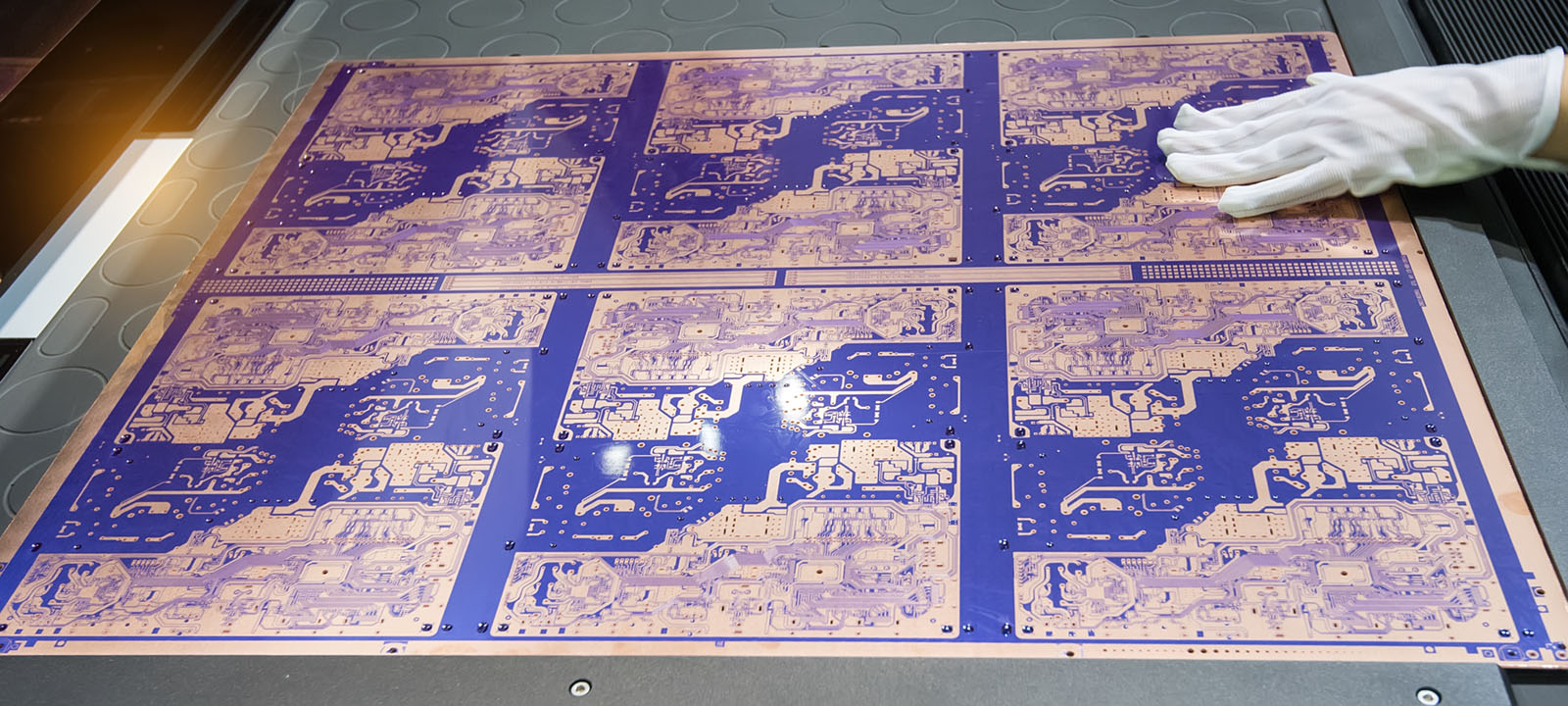 What’s The Deal With Square Traces On PCBs | Hackaday