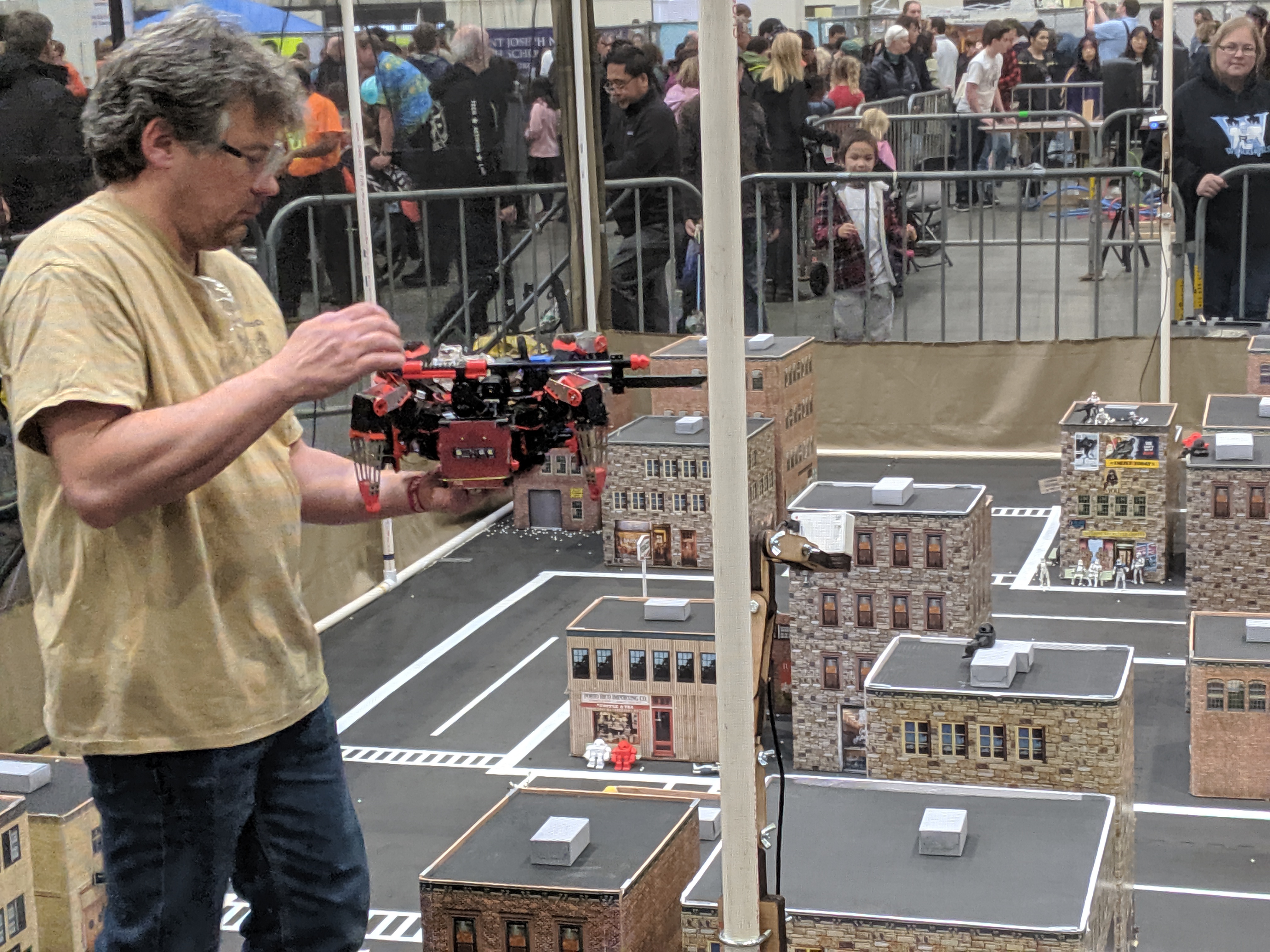 Mech Warfare: Like Driving A Building-Sized Robot Through A Busy City ...