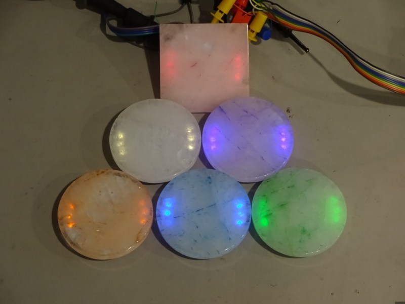 First Look At DEF CON 27 Official Badge; Kingpin Is Back! | Hackaday