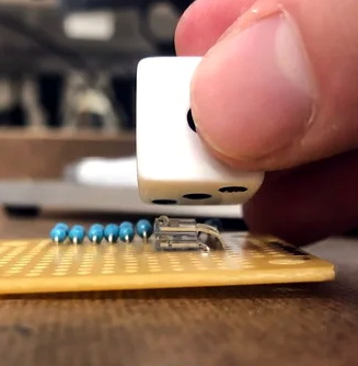 Dice Reader Brings Tech To Your Craps Game… Or, Ya Know, D&D | Hackaday