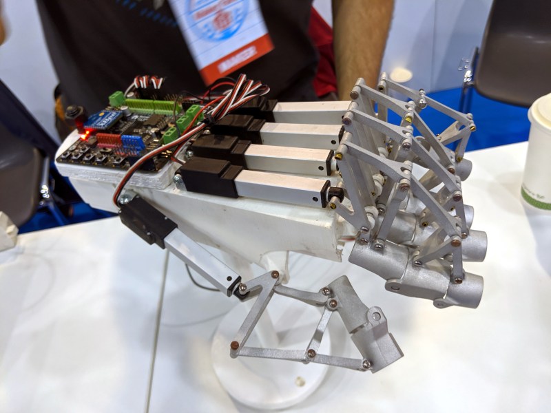 MFR19-ROBOHAND-aluminum | Hackaday