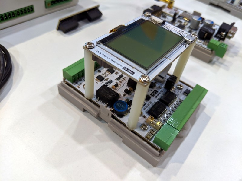 MFR19-industruino-guts | Hackaday