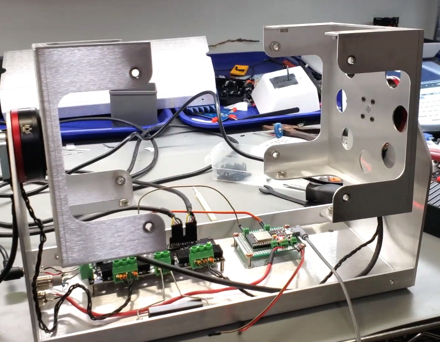 Spinning ESP32 Display Puts The Customer First | Hackaday