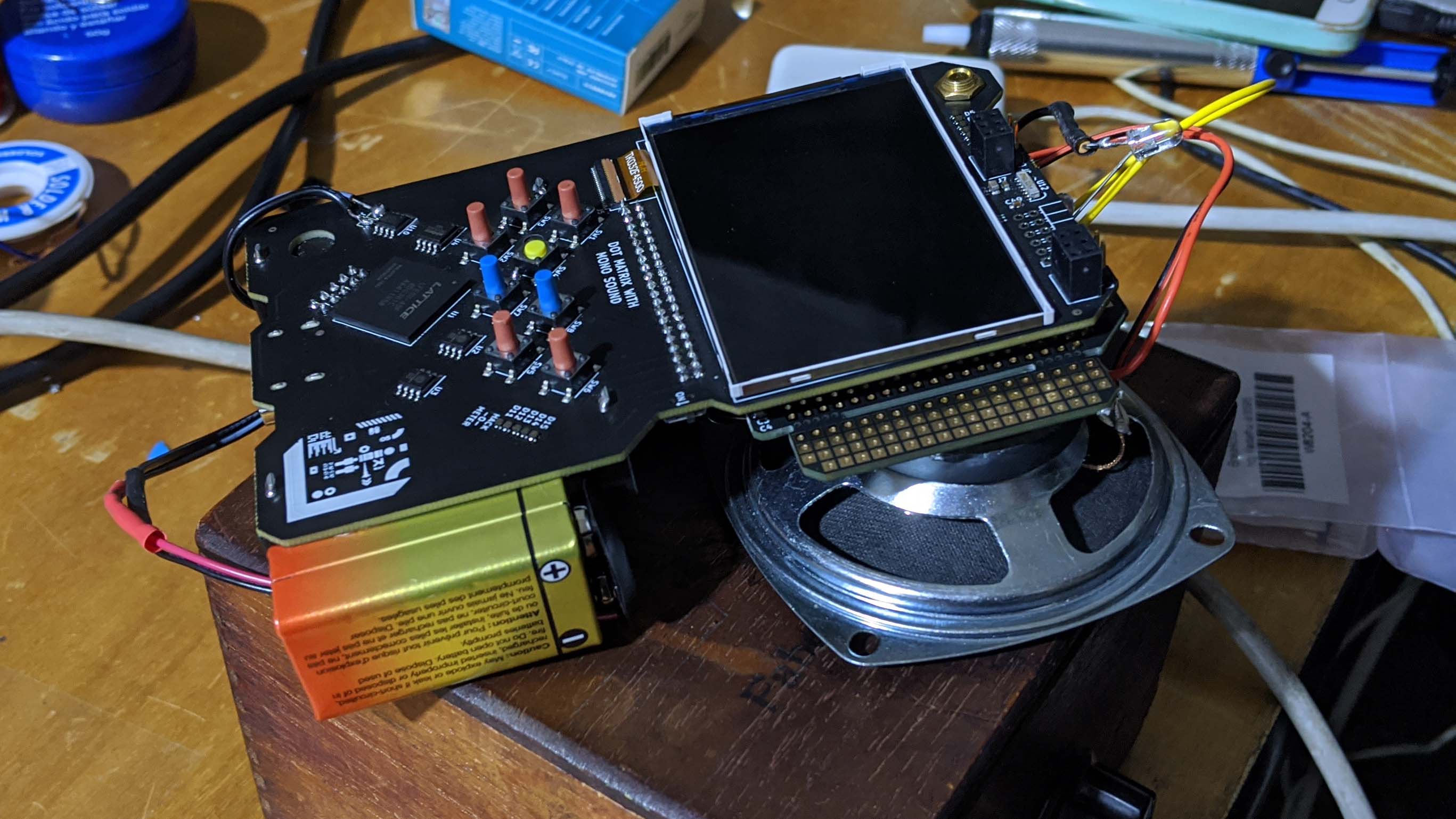 Badge Hacking 2019 06 – Amplified Big Speaker | Hackaday