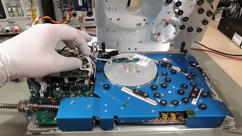 Fun With A 200-kW Fiber Laser | Hackaday