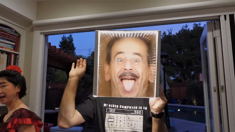 Fast Fresnel Hack Embiggens The Smallest Of Heads | Hackaday