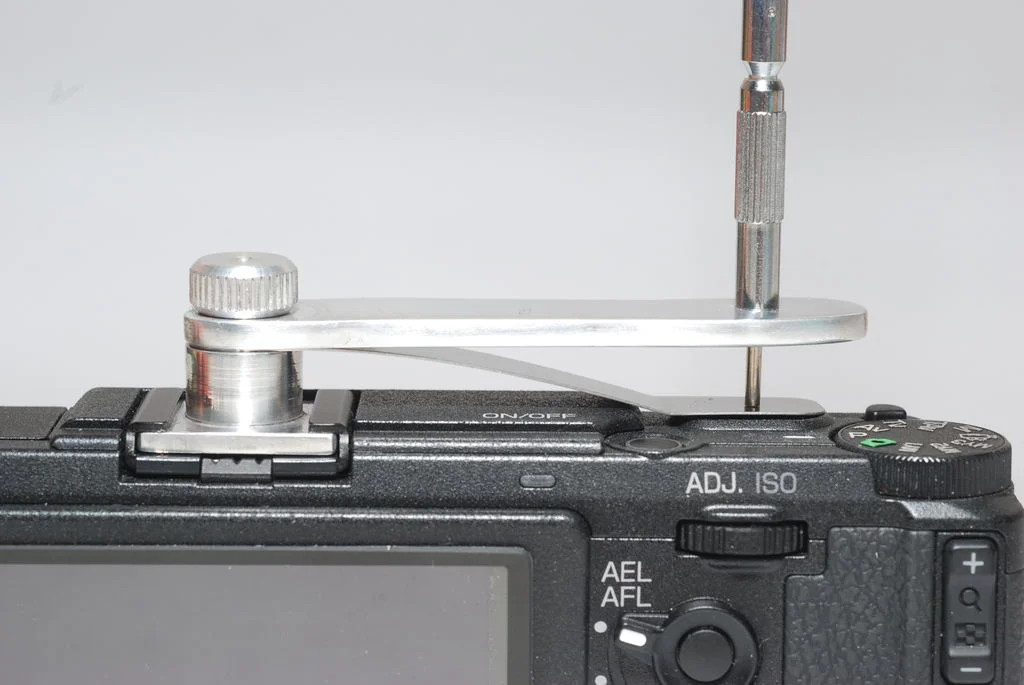 A Mechanical Shutter Release For A Digital Camera | Hackaday
