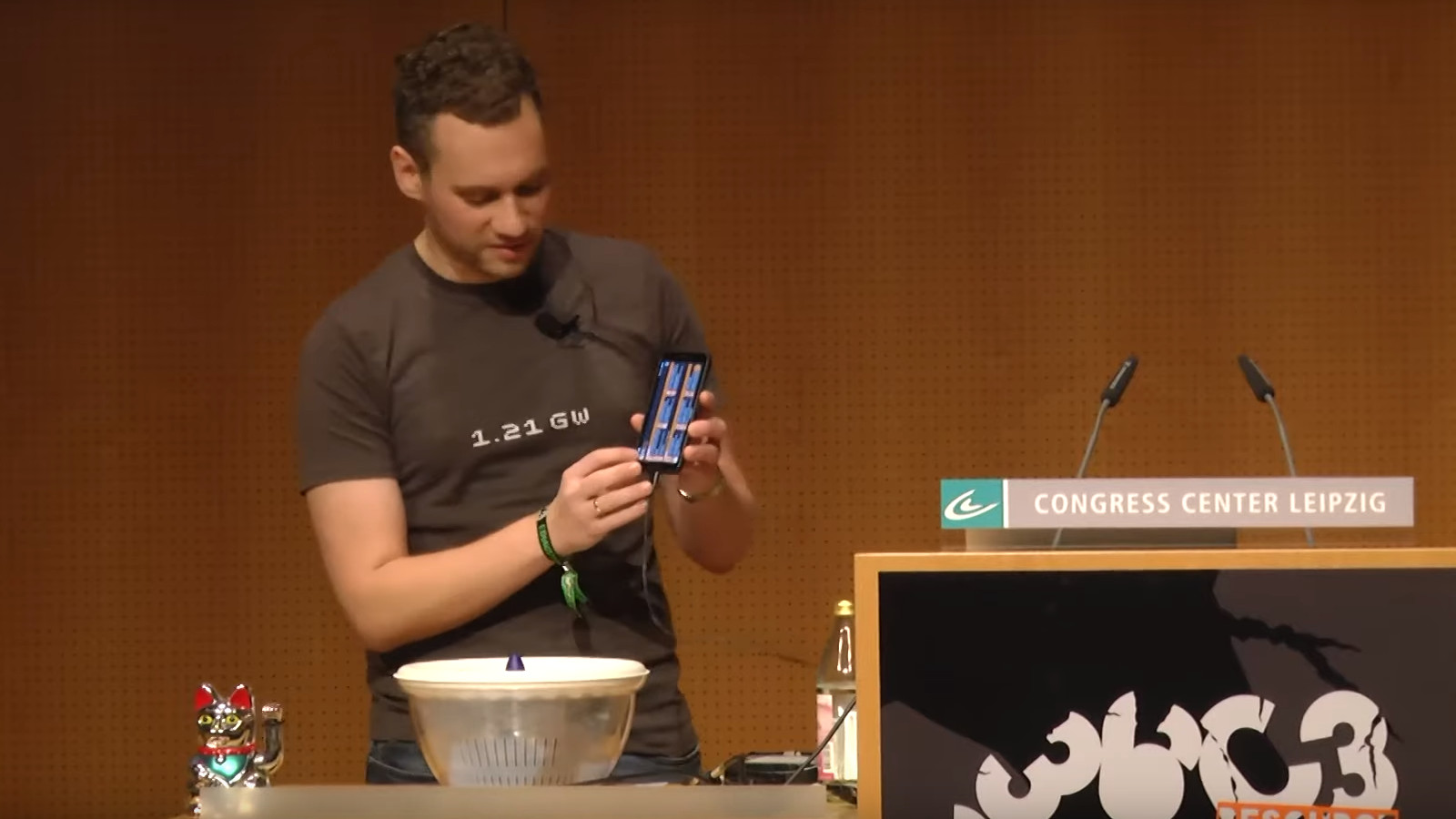 36C3: Phyphox – Using Smartphone Sensors For Physics Experiments | Hackaday