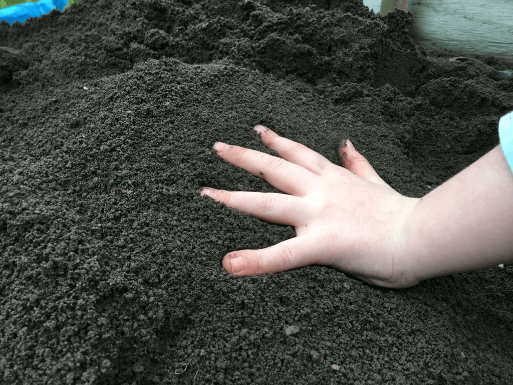 DIY Trommel Sifts Compost In Style | Hackaday