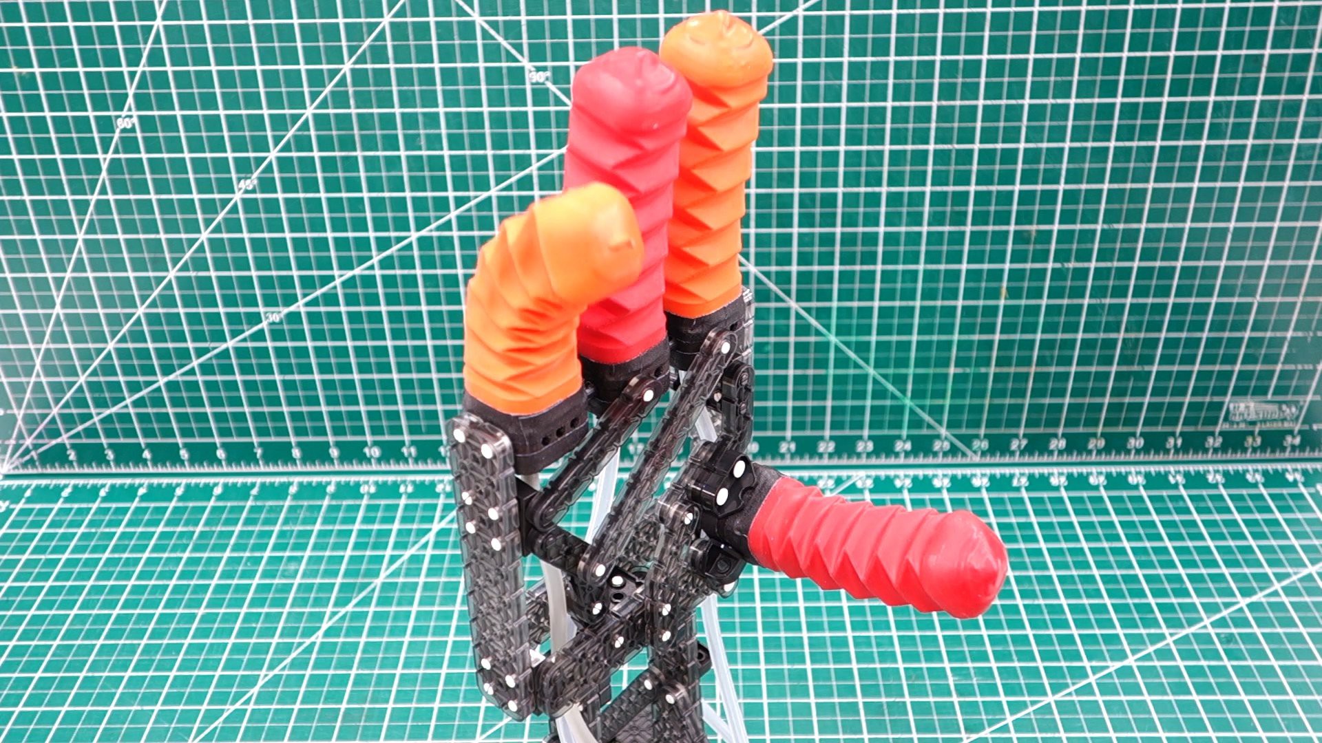 Experiments In Soft Robotics | Hackaday
