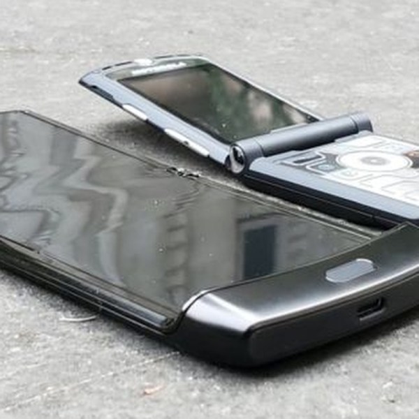 Flip Phones Are Making A Comeback Hackaday