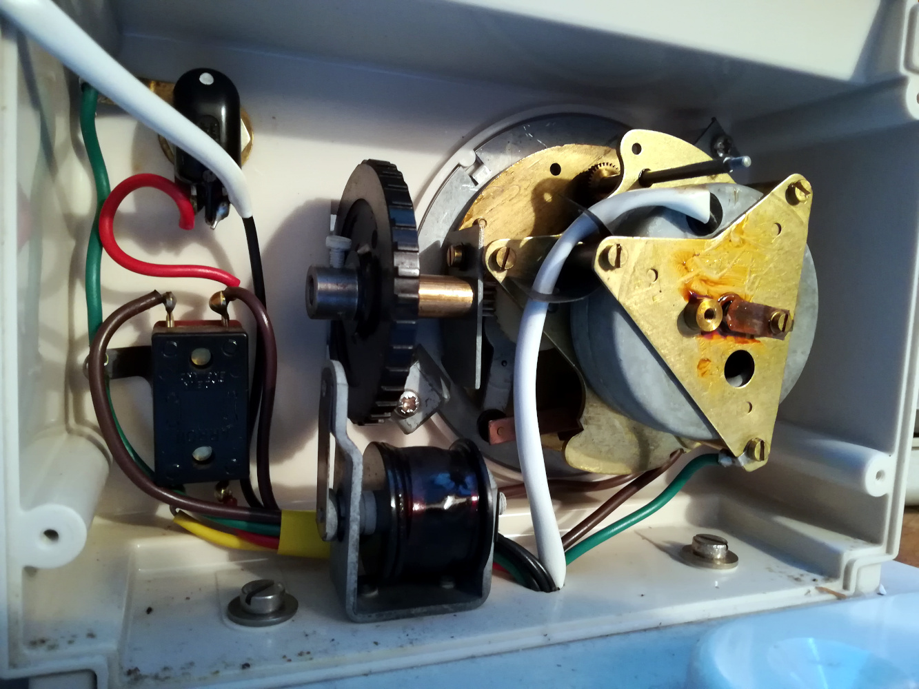 Retrotechtacular: Teasmade | Hackaday